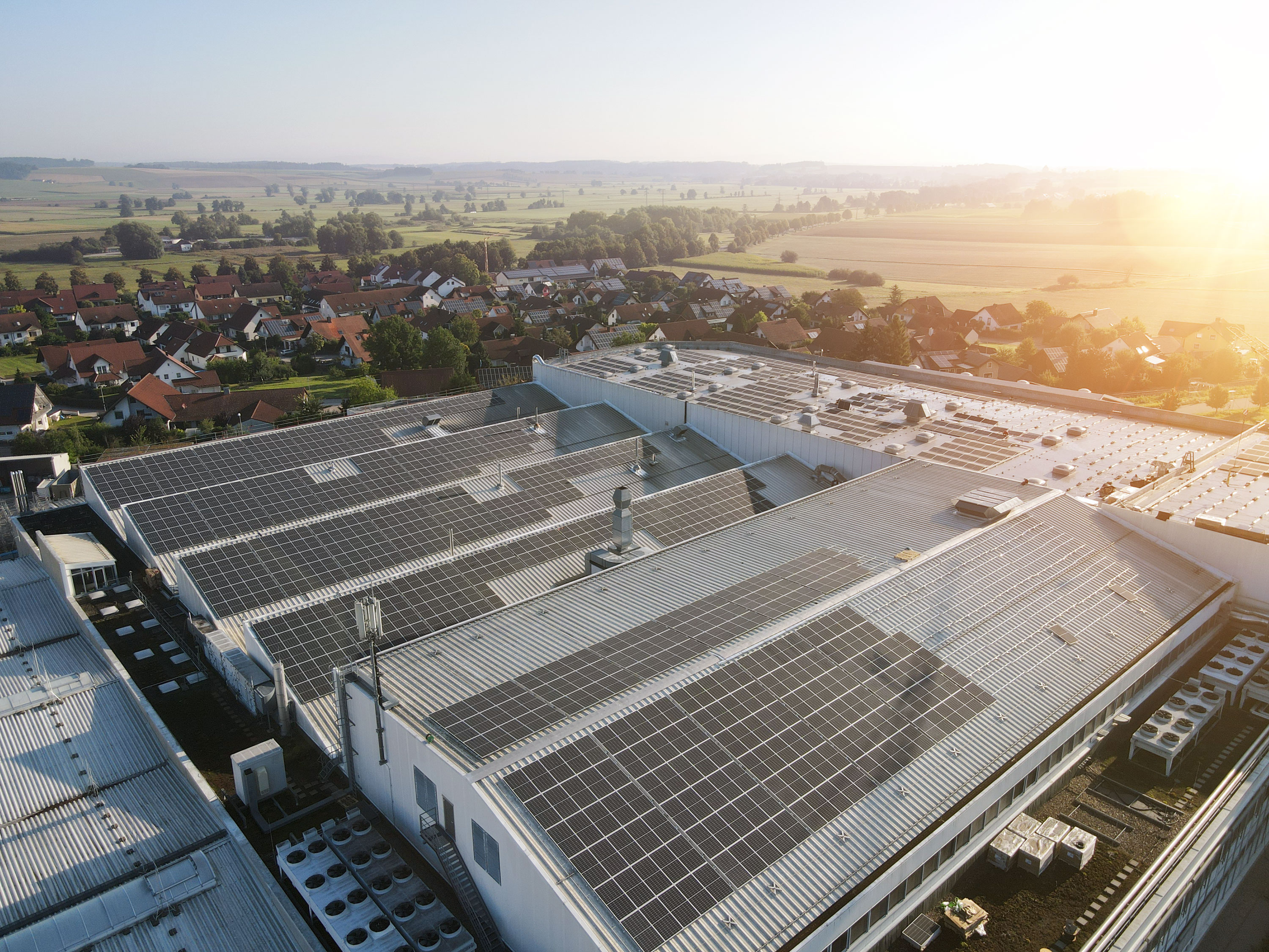 Climate-Neutral Battery Production: Photovoltaic System Commissioned